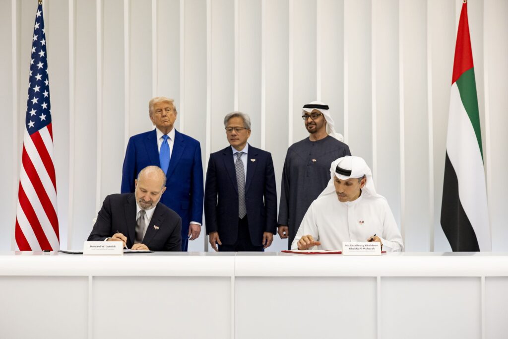 How to Spot Fake Research & AI-Generated Papers: Scientist’s Guide to ...